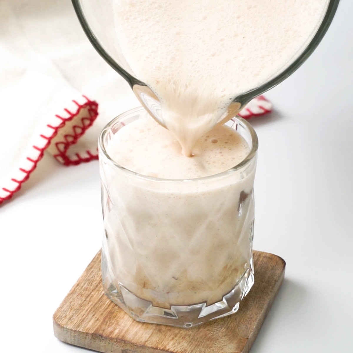 Easy Vegan Oat Nog • It Doesn't Taste Like Chicken