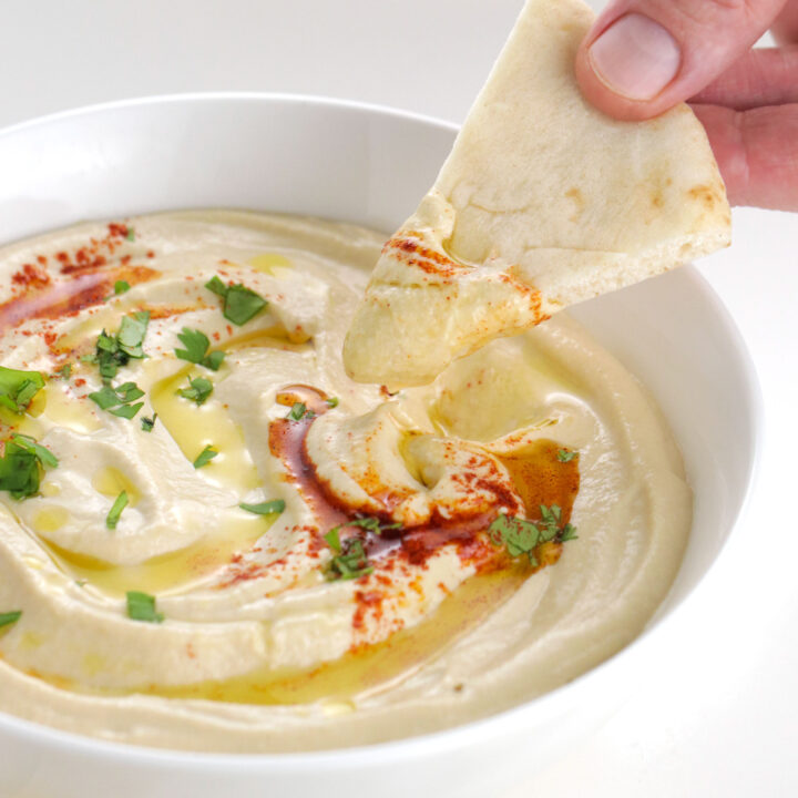 The Best Hummus Recipe | It Doesn't Taste Like Chicken
