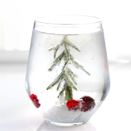 Christmas Tree Drink (Cocktail or Mocktail) • It Doesn't Taste Like Chicken